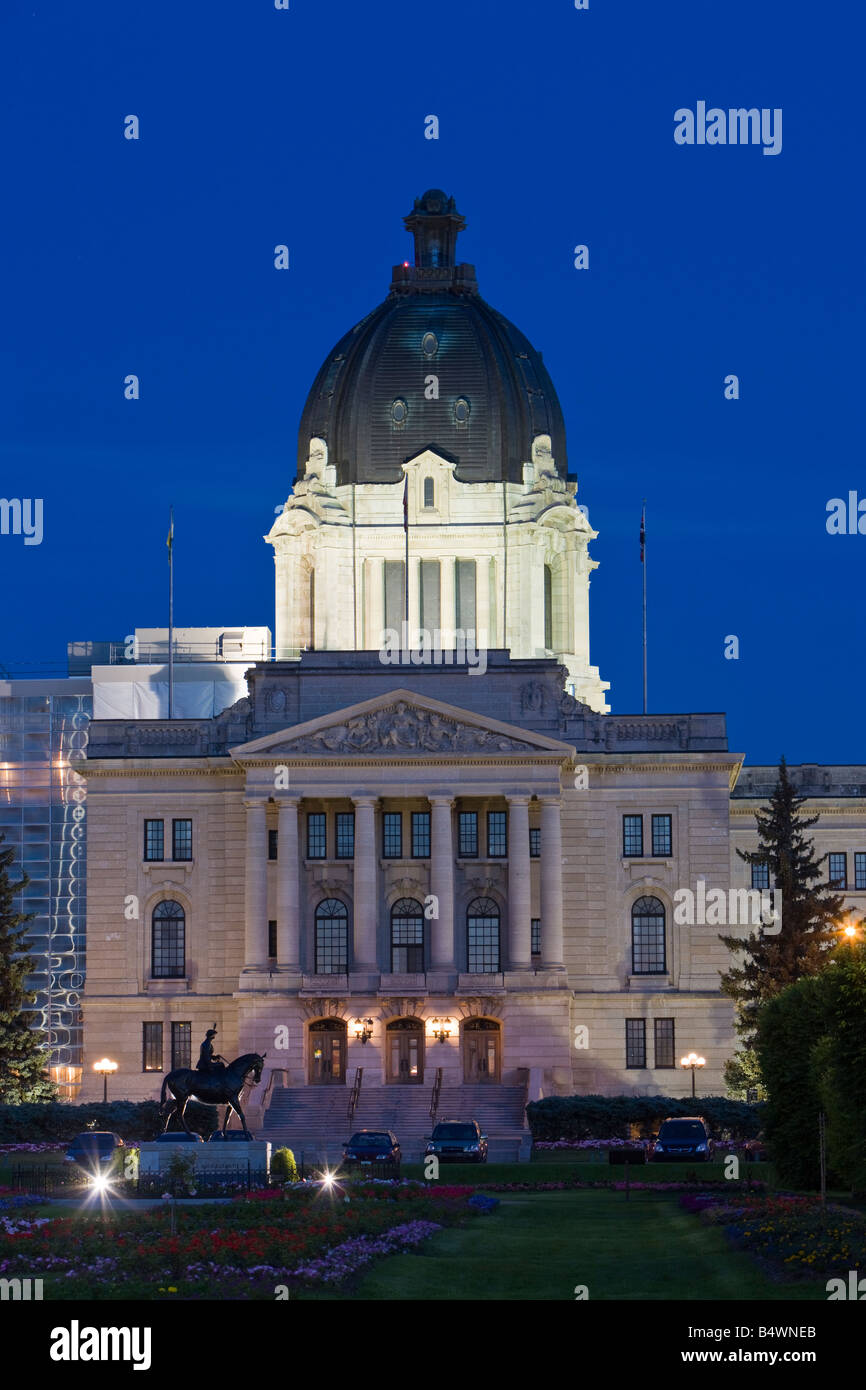 Legislative Building at dusk in the City of Regina, Saskatchewan ...