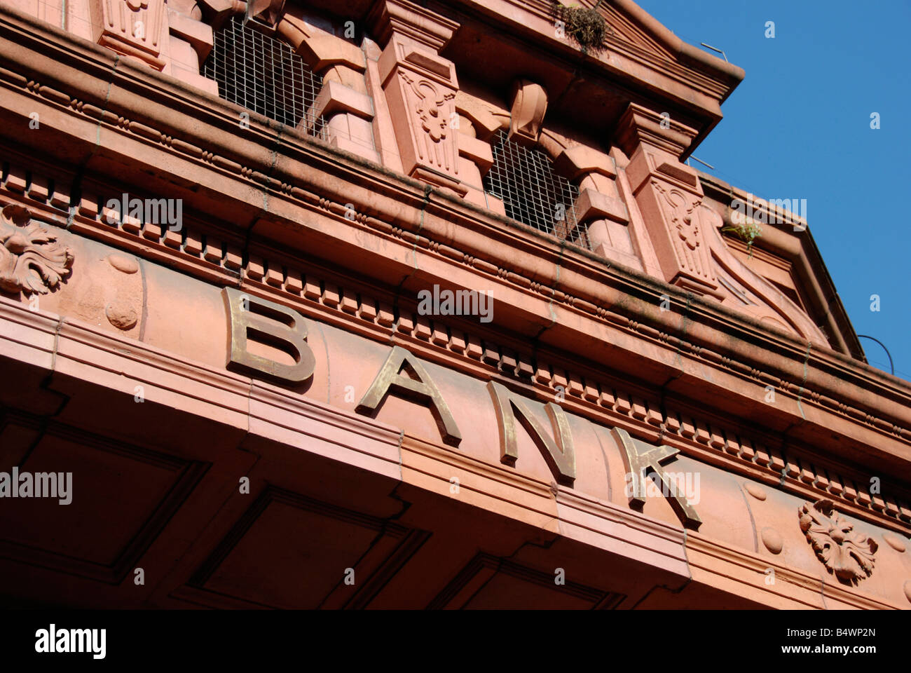 Victorian historic bank building hi-res stock photography and images ...