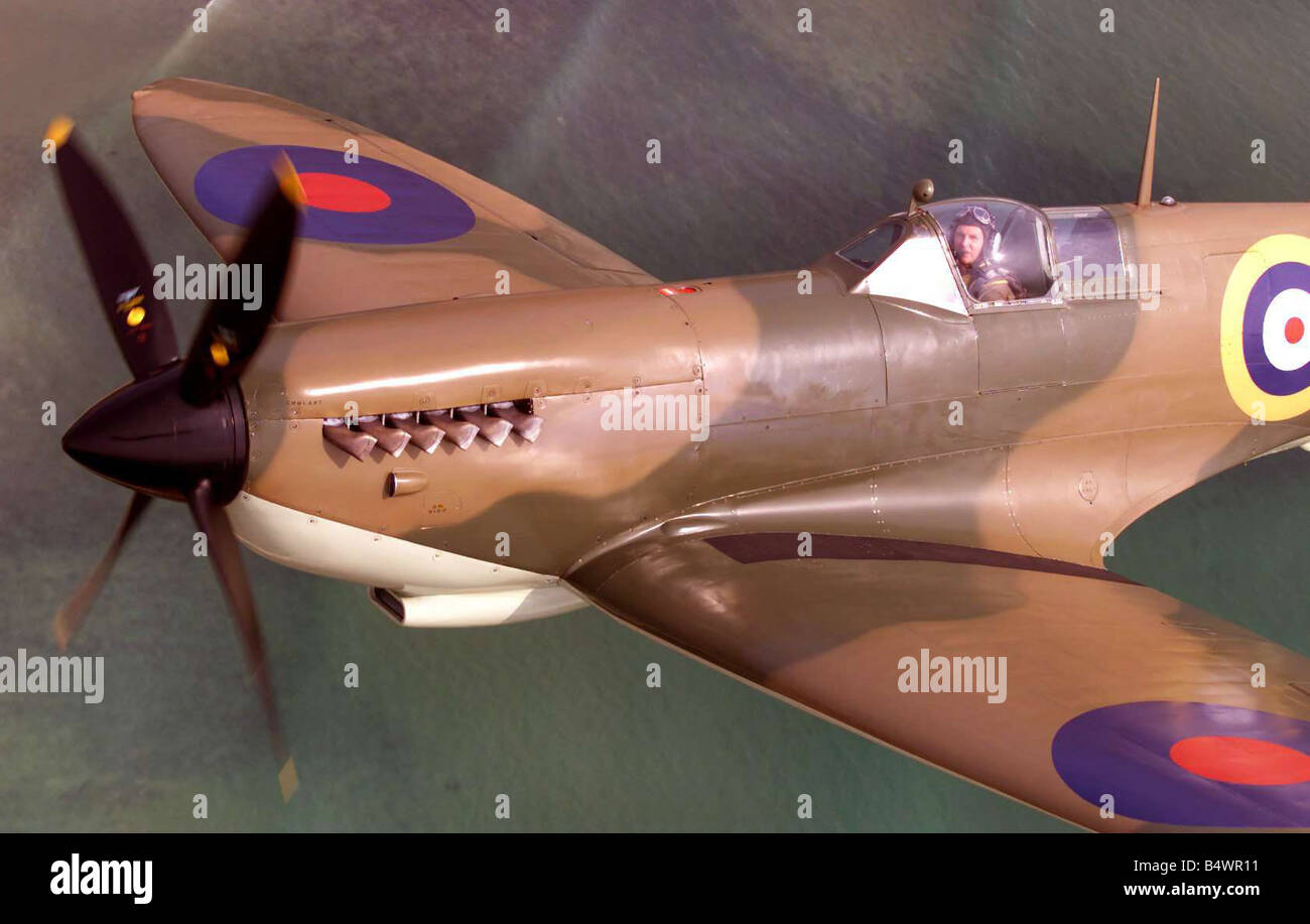 Martin Sargeant flies a Spitfire Mk XI JUNE 2001 painted in Sep 2000 ...