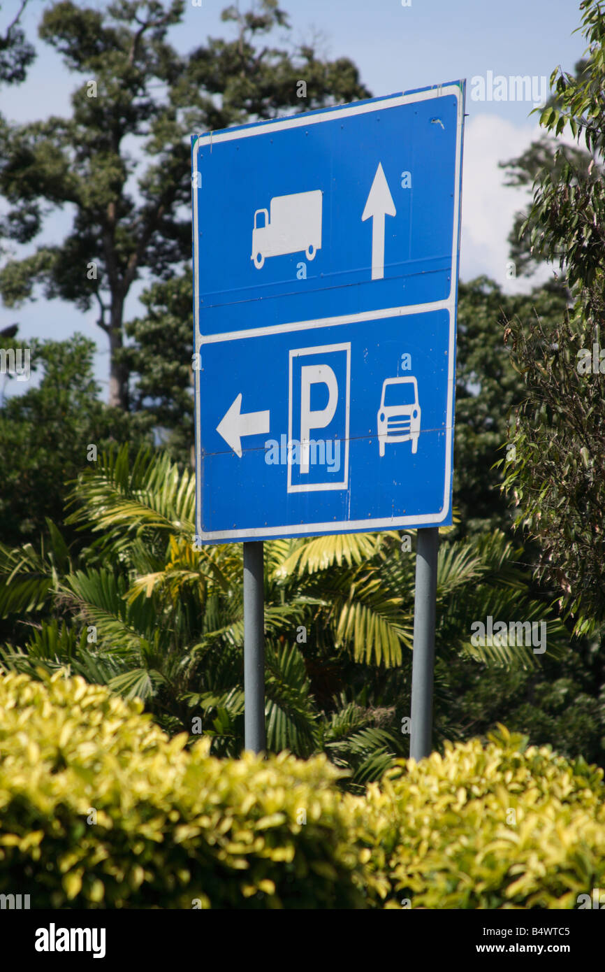 Lorry traffic road sign hi-res stock photography and images - Alamy