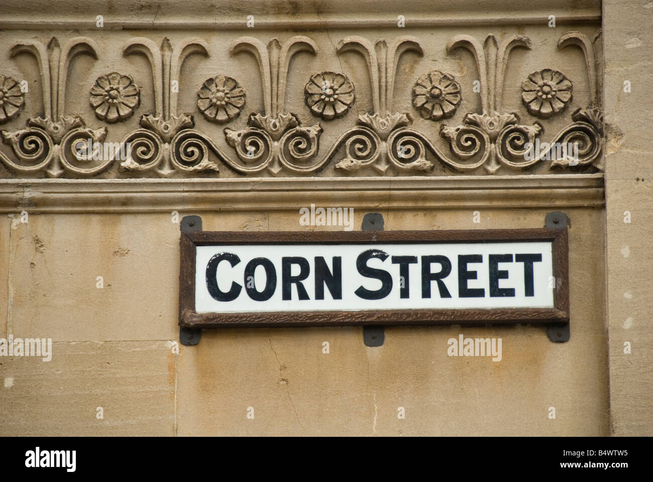 Street sign "Corn Street", Bristol, England, UK Stock Photo - Alamy
