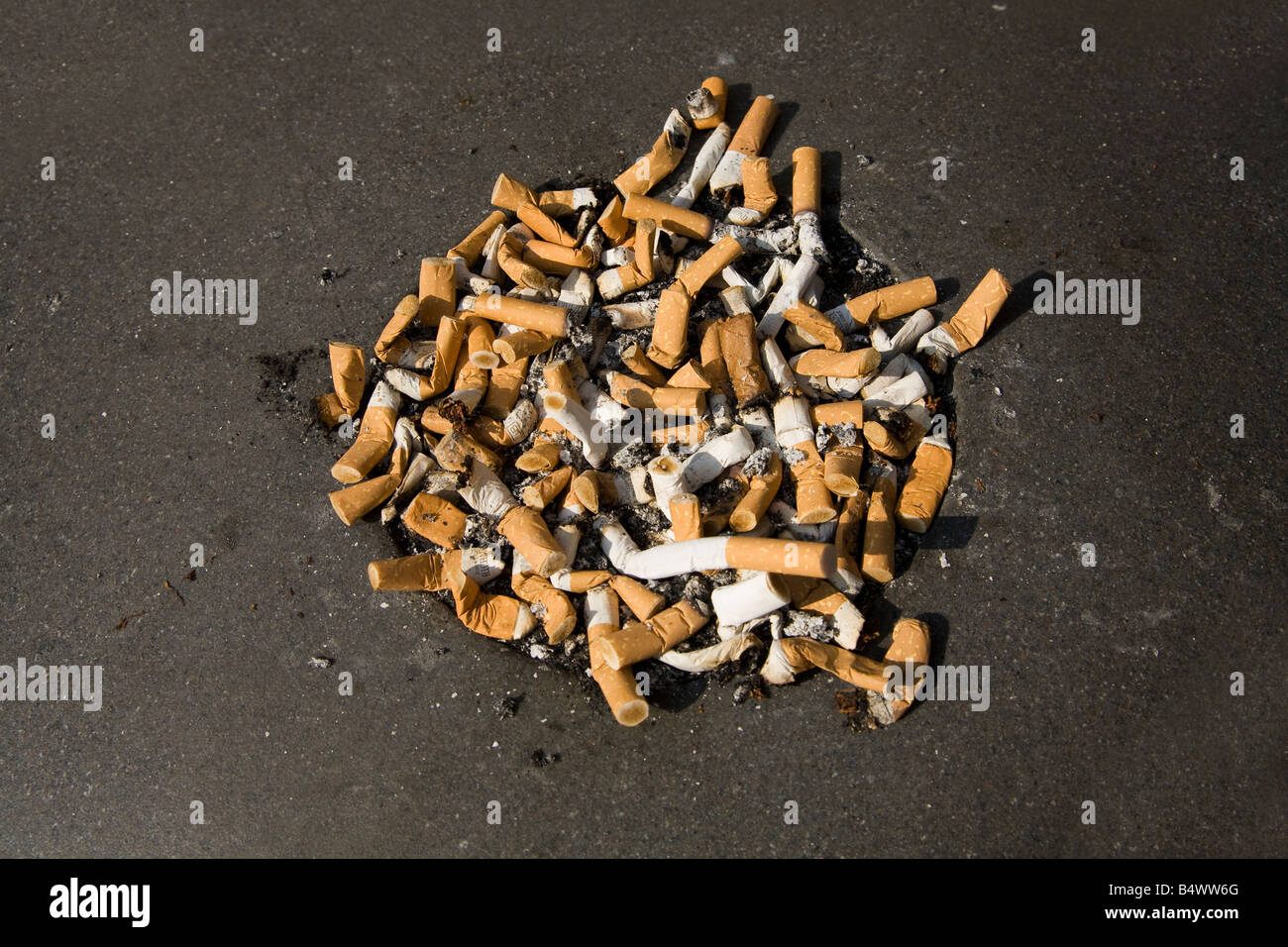 Cigarette Ends Stock Photos & Cigarette Ends Stock Images - Alamy