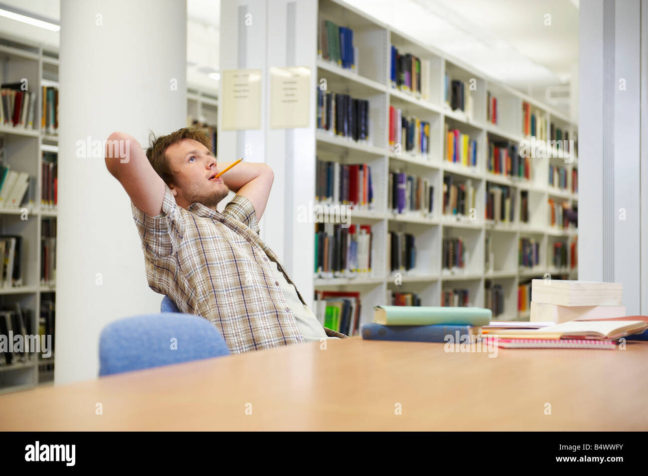 Working library hi-res stock photography and images - Alamy