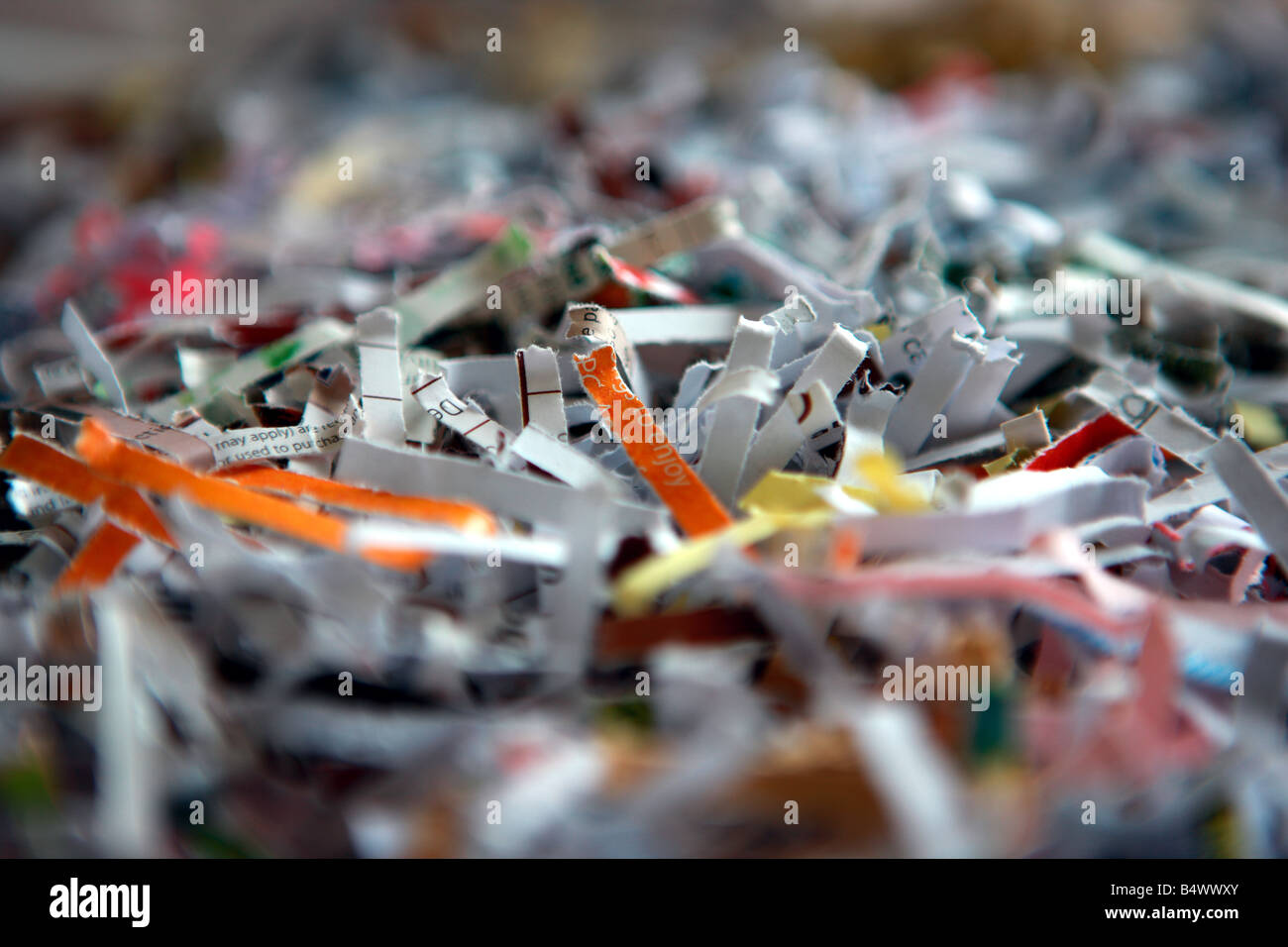 Shredding paper documents hi-res stock photography and images - Alamy