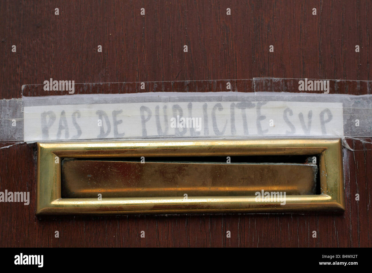 Letterbox not in use hi-res stock photography and images - Alamy