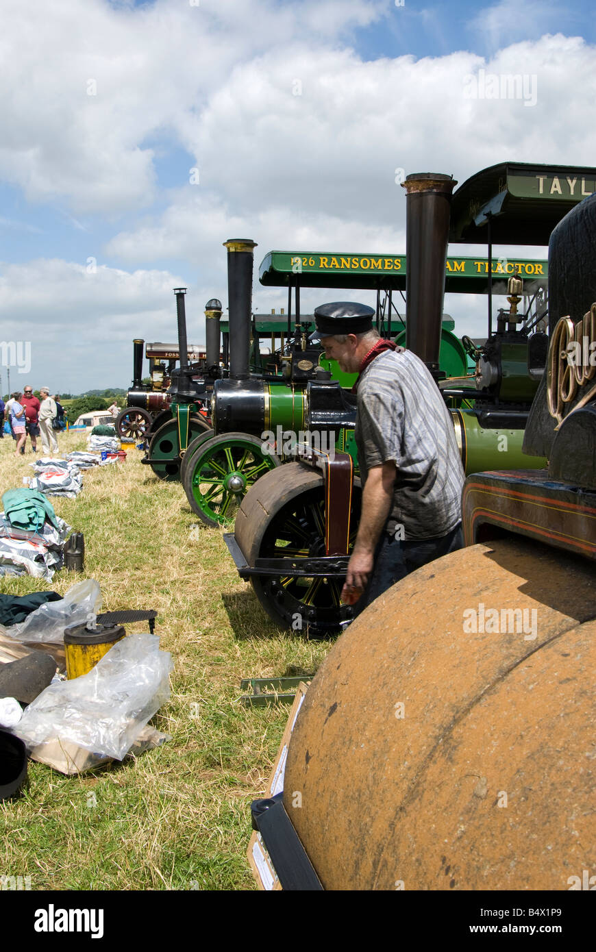 Steam traction engines and road rollers at Bloxham Steam Rally ...
