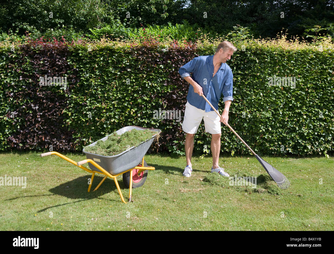 Leaf Rake High Resolution Stock Photography and Images - Alamy