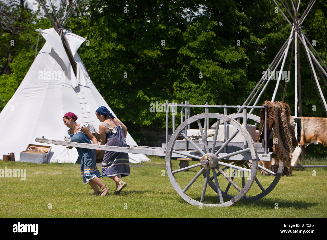 Aboriginal women hi-res stock photography and images - Alamy