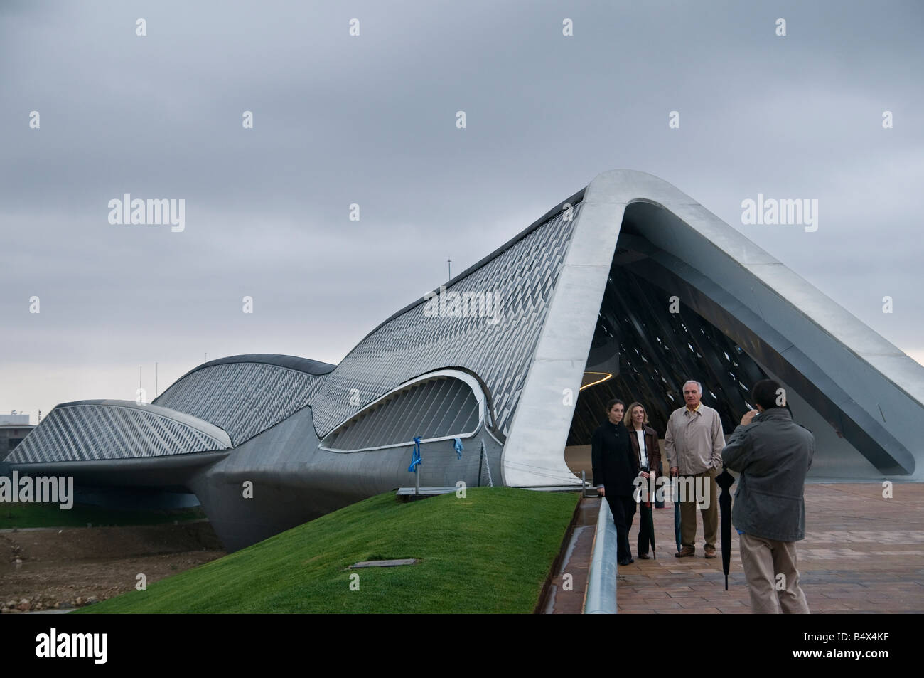 Zaragoza bridge pavillion hi-res stock photography and images - Alamy