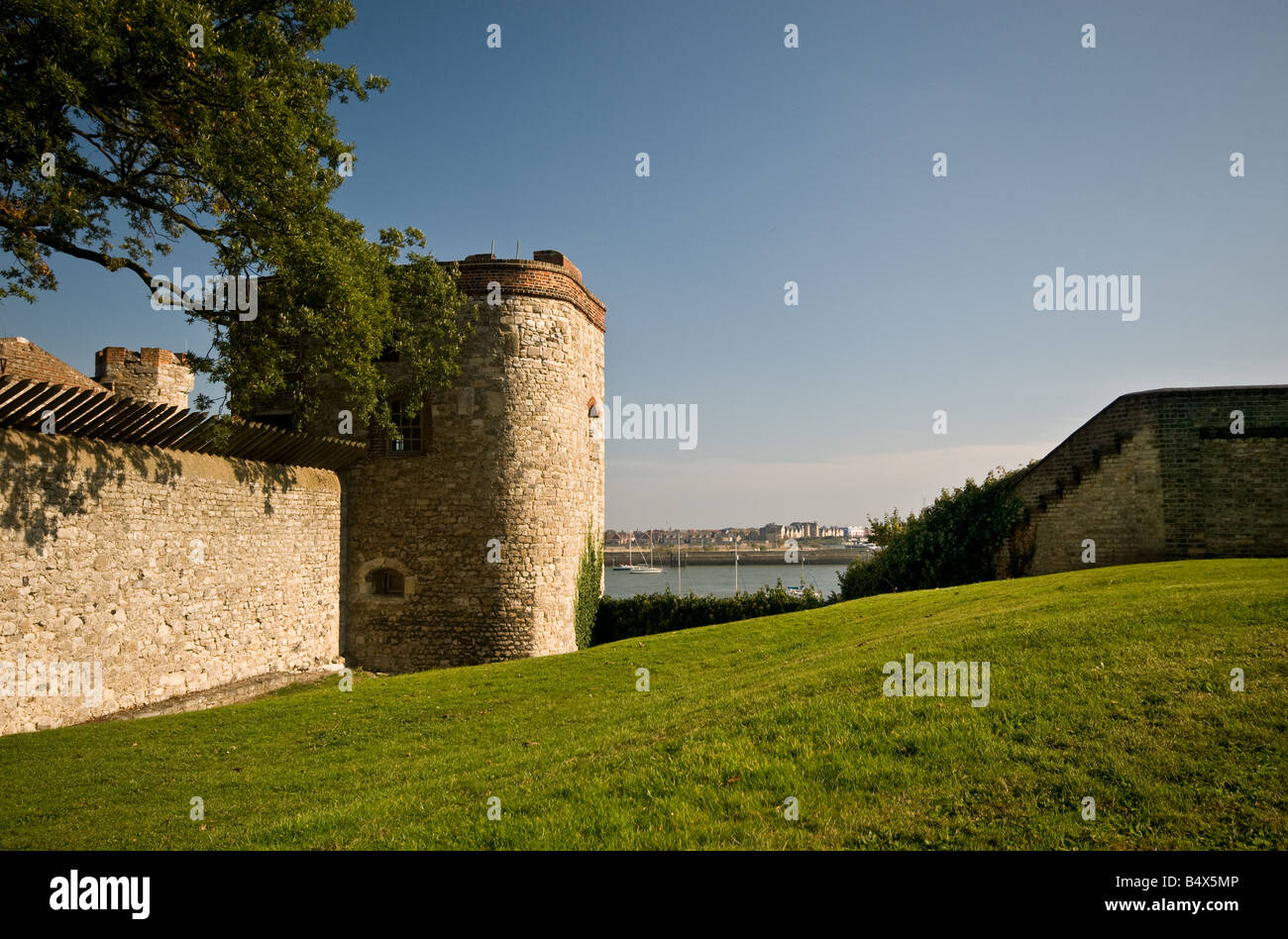The South tower of Upnor Castle in Kent Stock Photo - Alamy