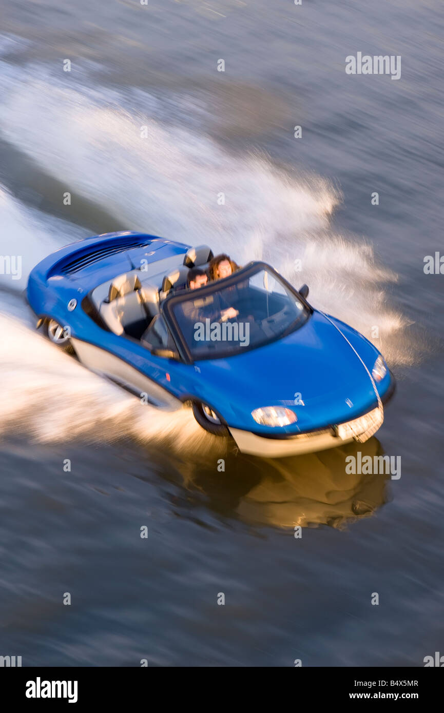 Thames river speed boat hi-res stock photography and images - Alamy