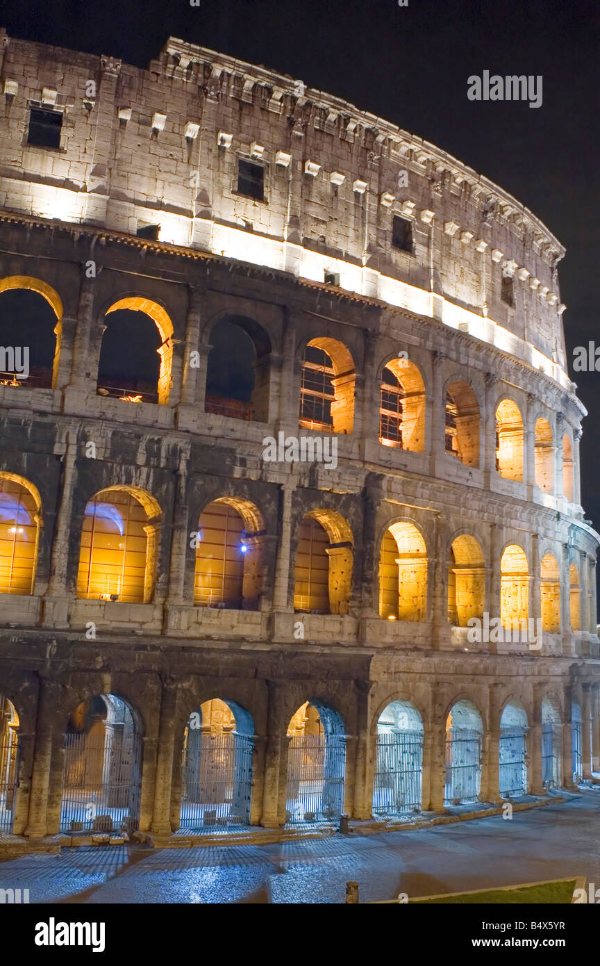 Italy Older amphitheater Coliseum in Rome Stock Photo - Alamy