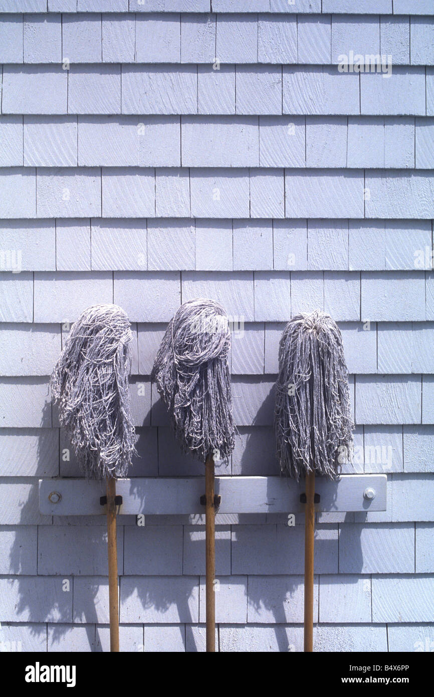 Mop heads hi-res stock photography and images - Alamy