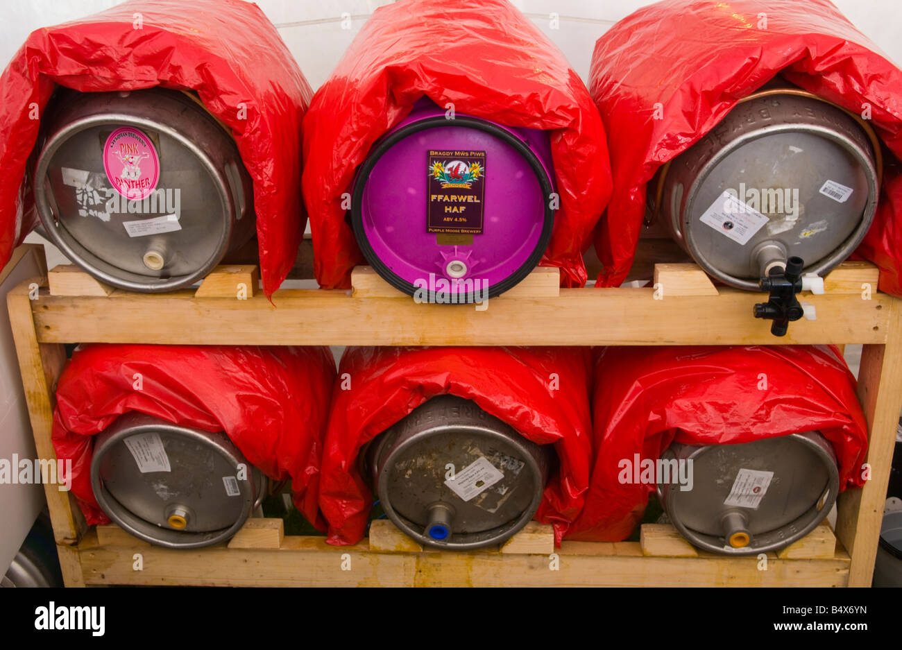 Beer ale bitter barrel barrels keg kegs hi-res stock photography and ...