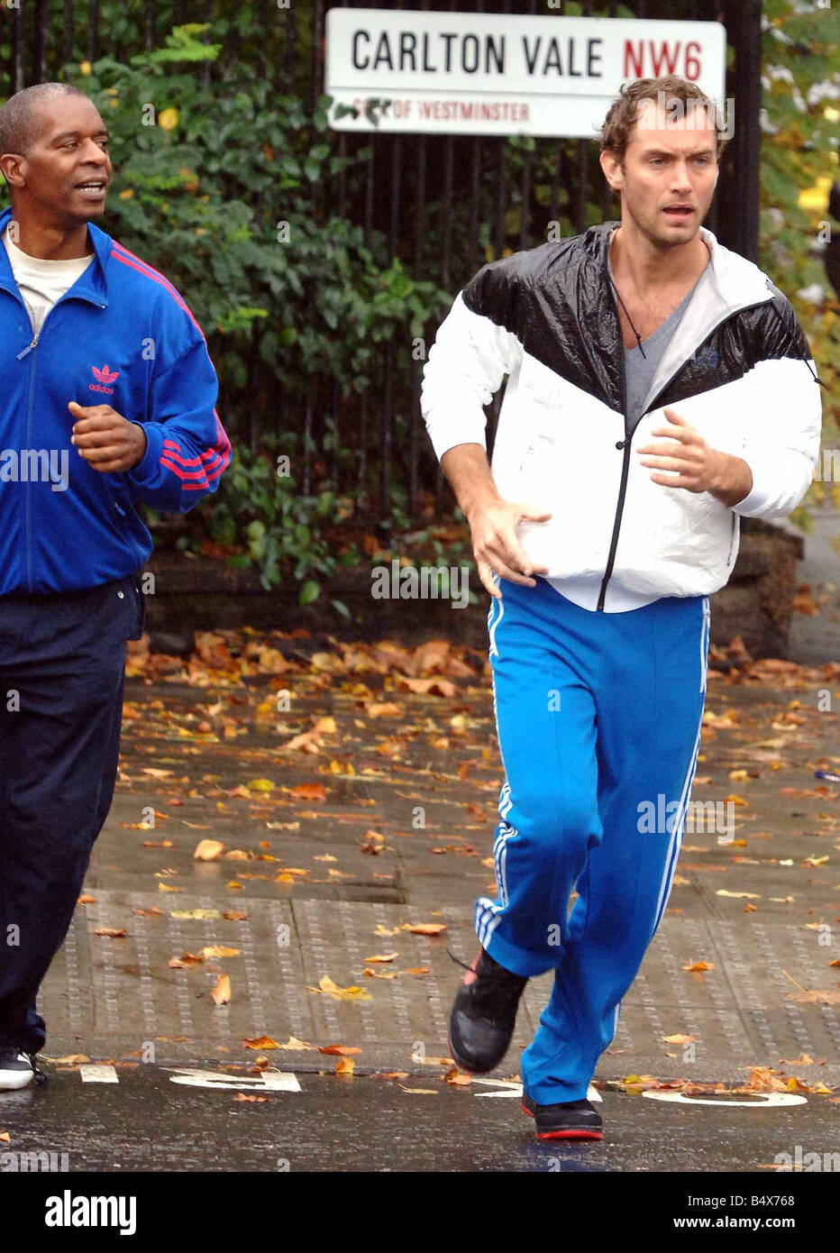 Jude Law jogging near his home in Maida Vale West London Stock Photo ...