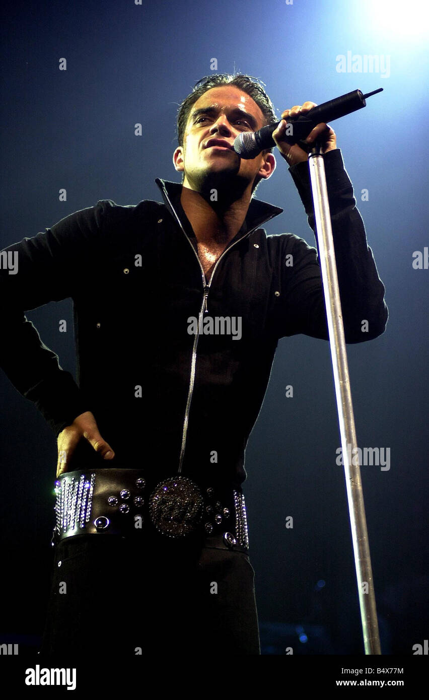 Robbie williams 2000 hi-res stock photography and images - Alamy