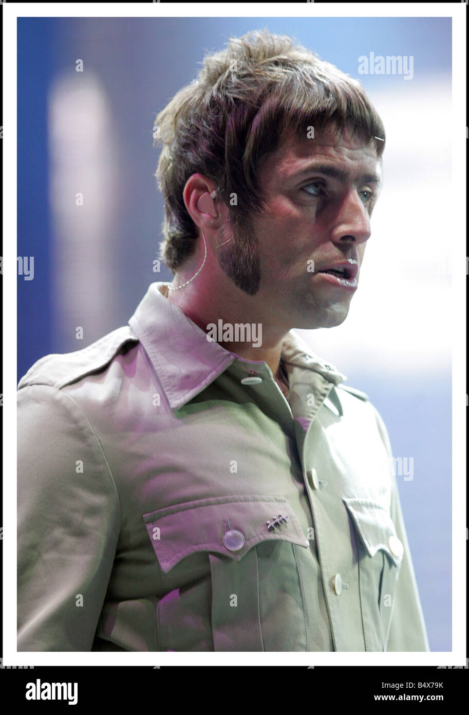 Noise and Confusion Concert December 2005 Noel and Liam Gallagher Oasis ...