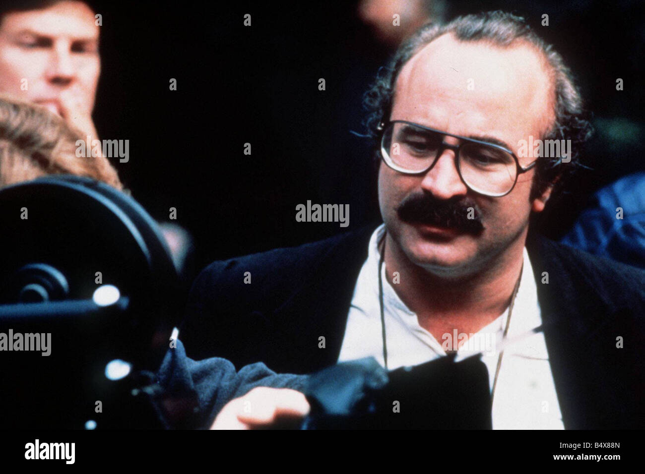 Bob hoskins 1987 hi-res stock photography and images - Alamy