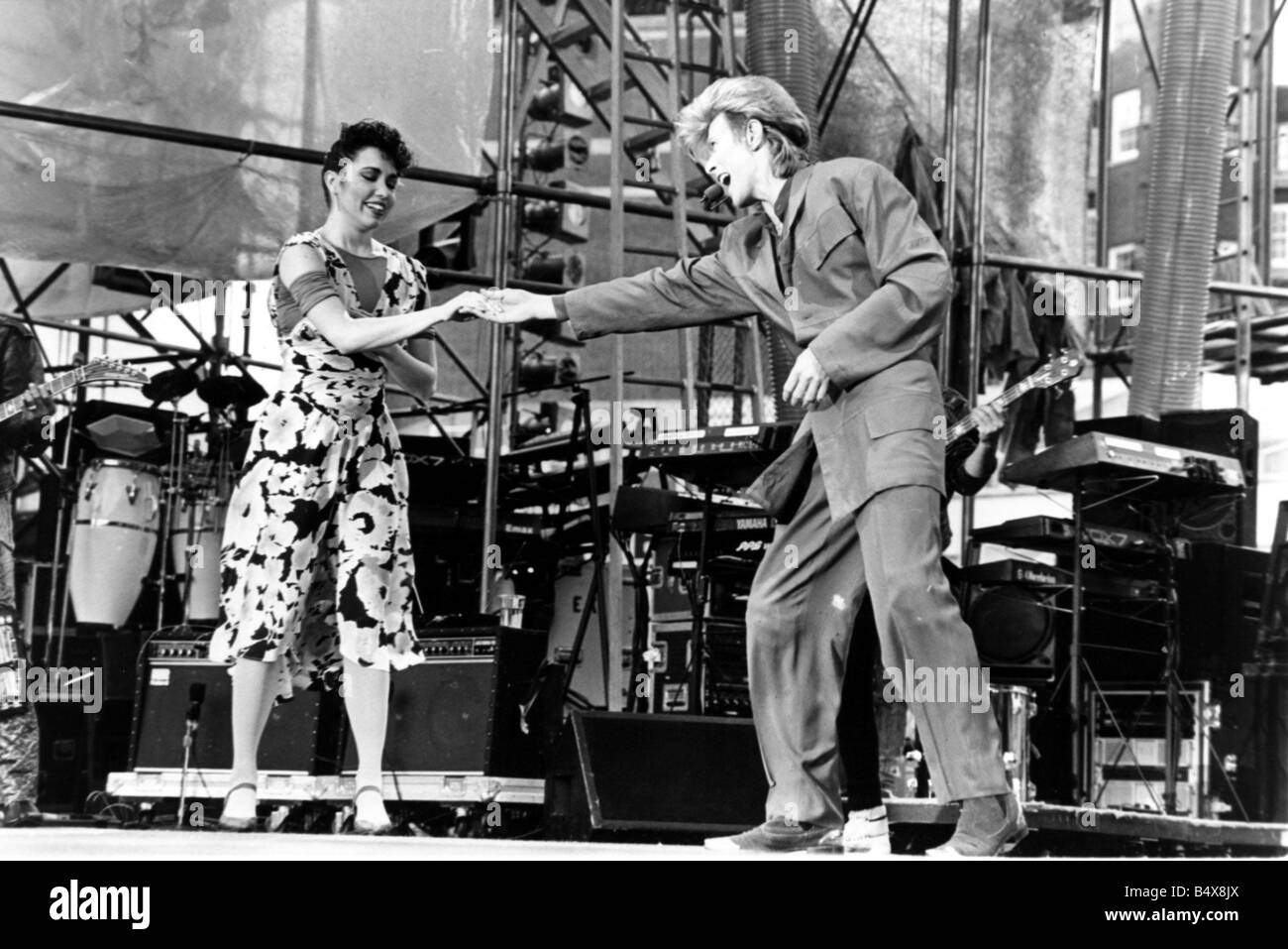 Dance in cardiff Black and White Stock Photos & Images - Alamy