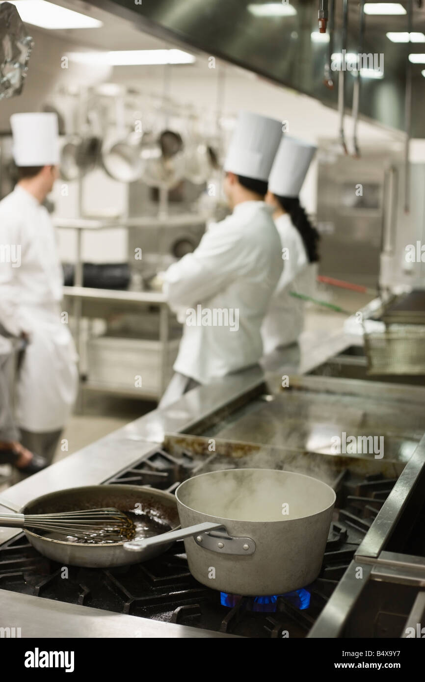 Chefs kitchen boiling pot hi-res stock photography and images - Alamy