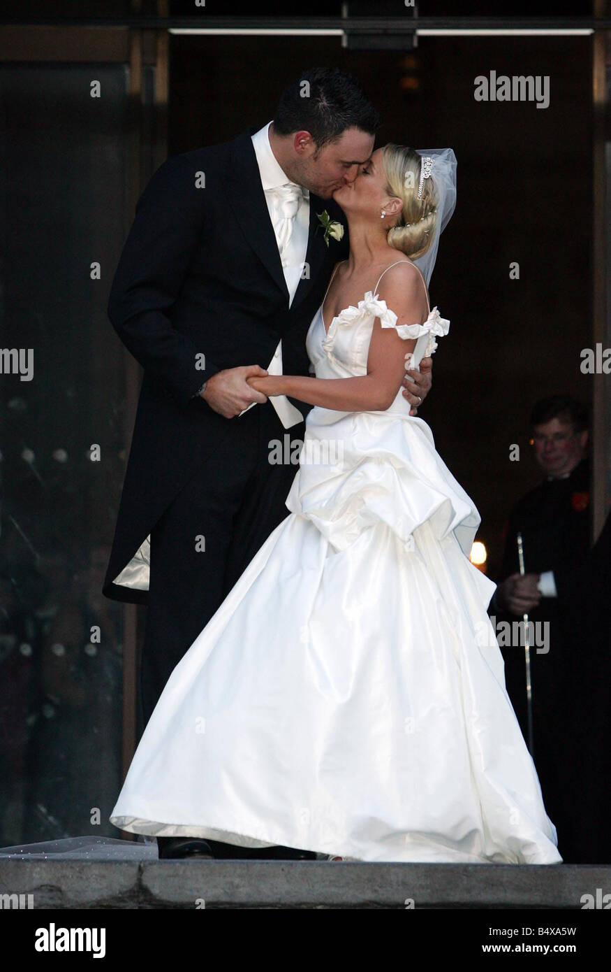 Jasper Carrot s daughter Lucy Davis gets married at St Pauls Cathedral ...