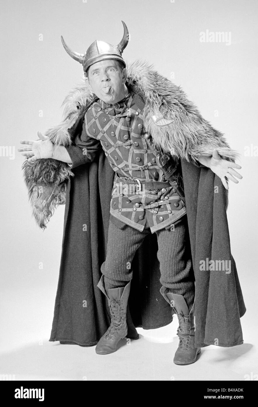 Norman wisdom hi-res stock photography and images - Alamy