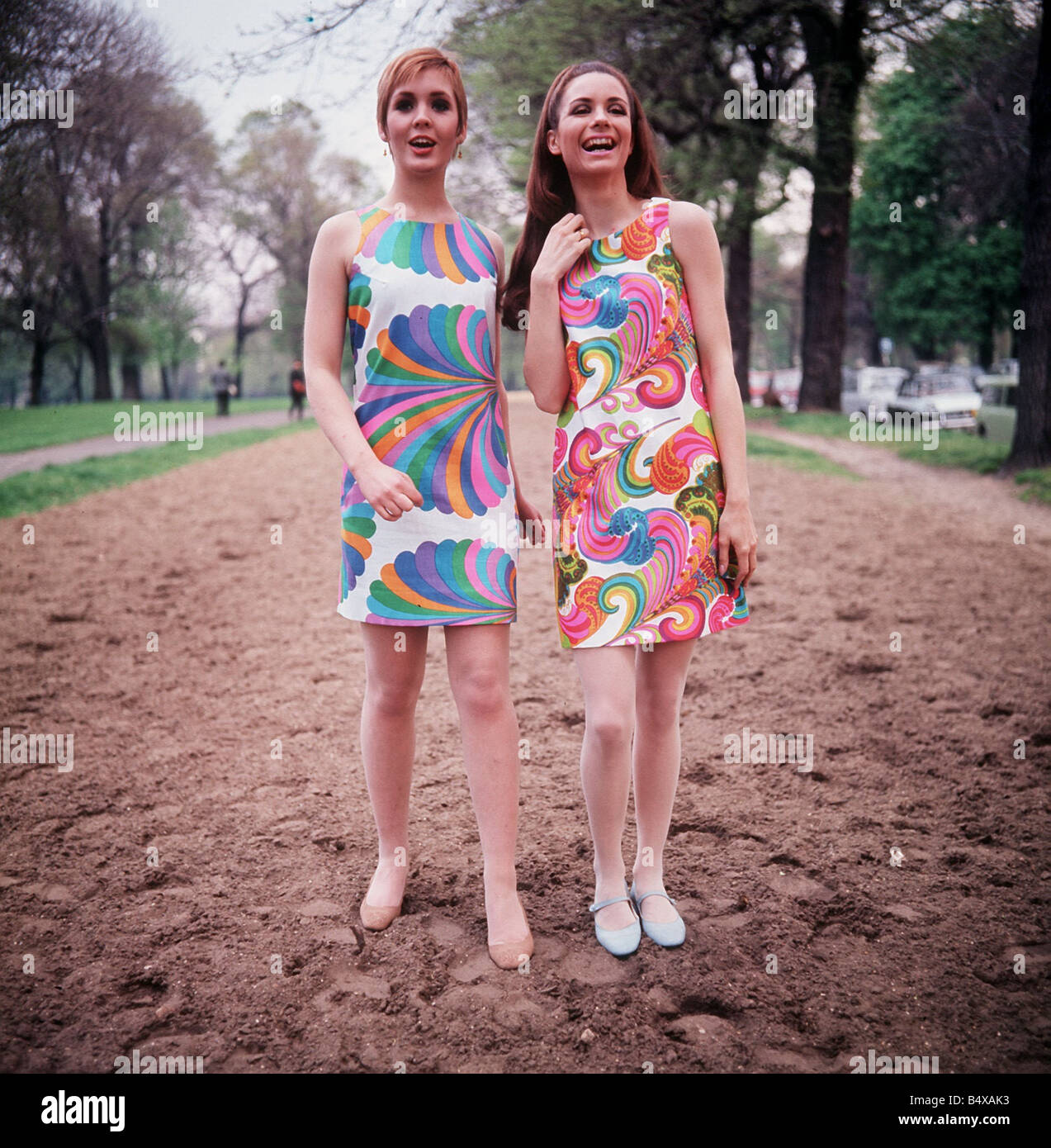 Fashion 1967 Paisley pattern and shell printed mini dresses by Simon ...