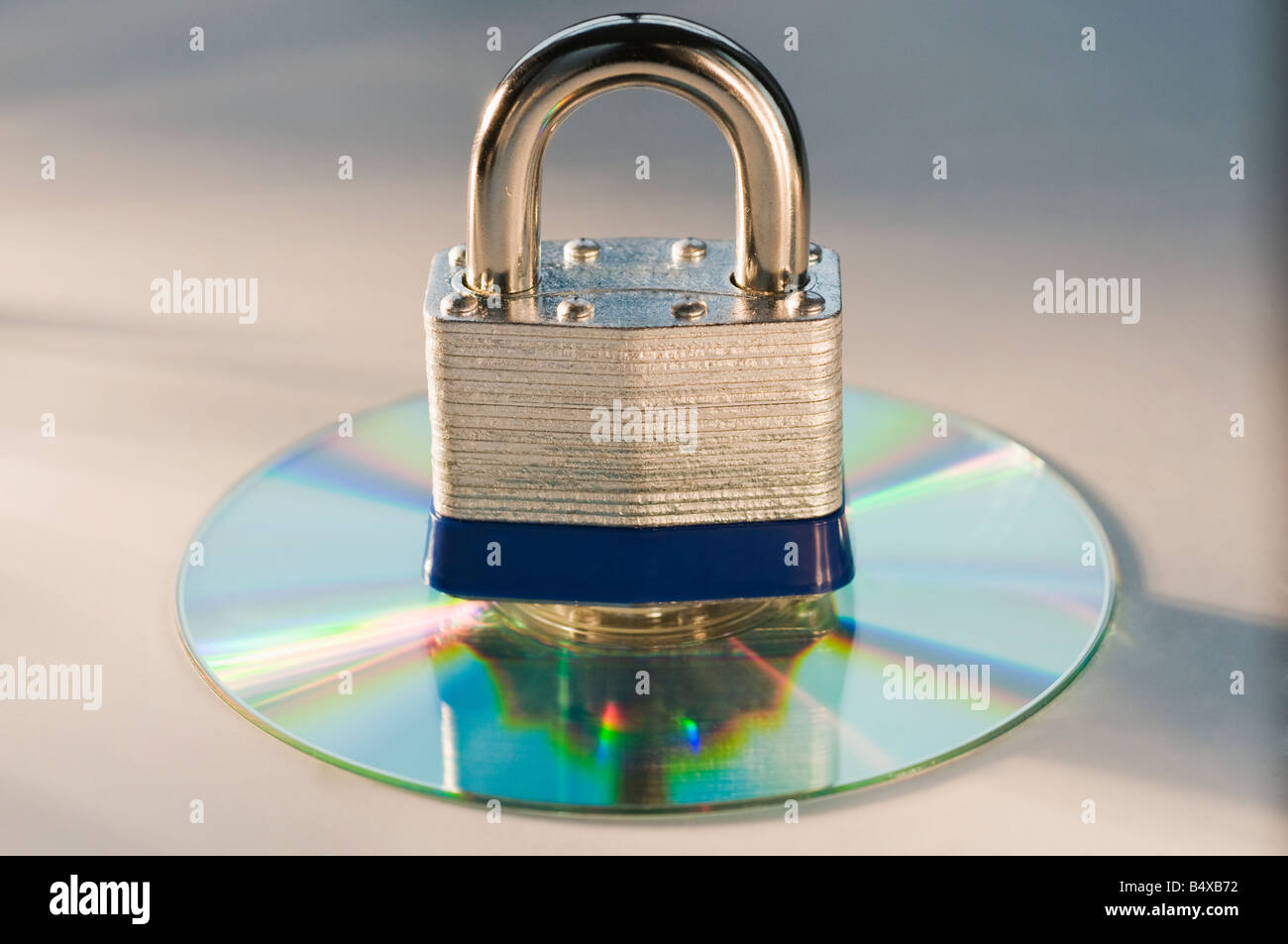 Closing disc hi-res stock photography and images - Alamy
