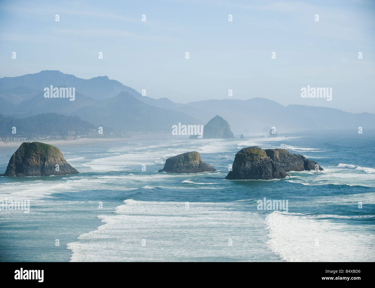 Ocean rock formations hi-res stock photography and images - Alamy