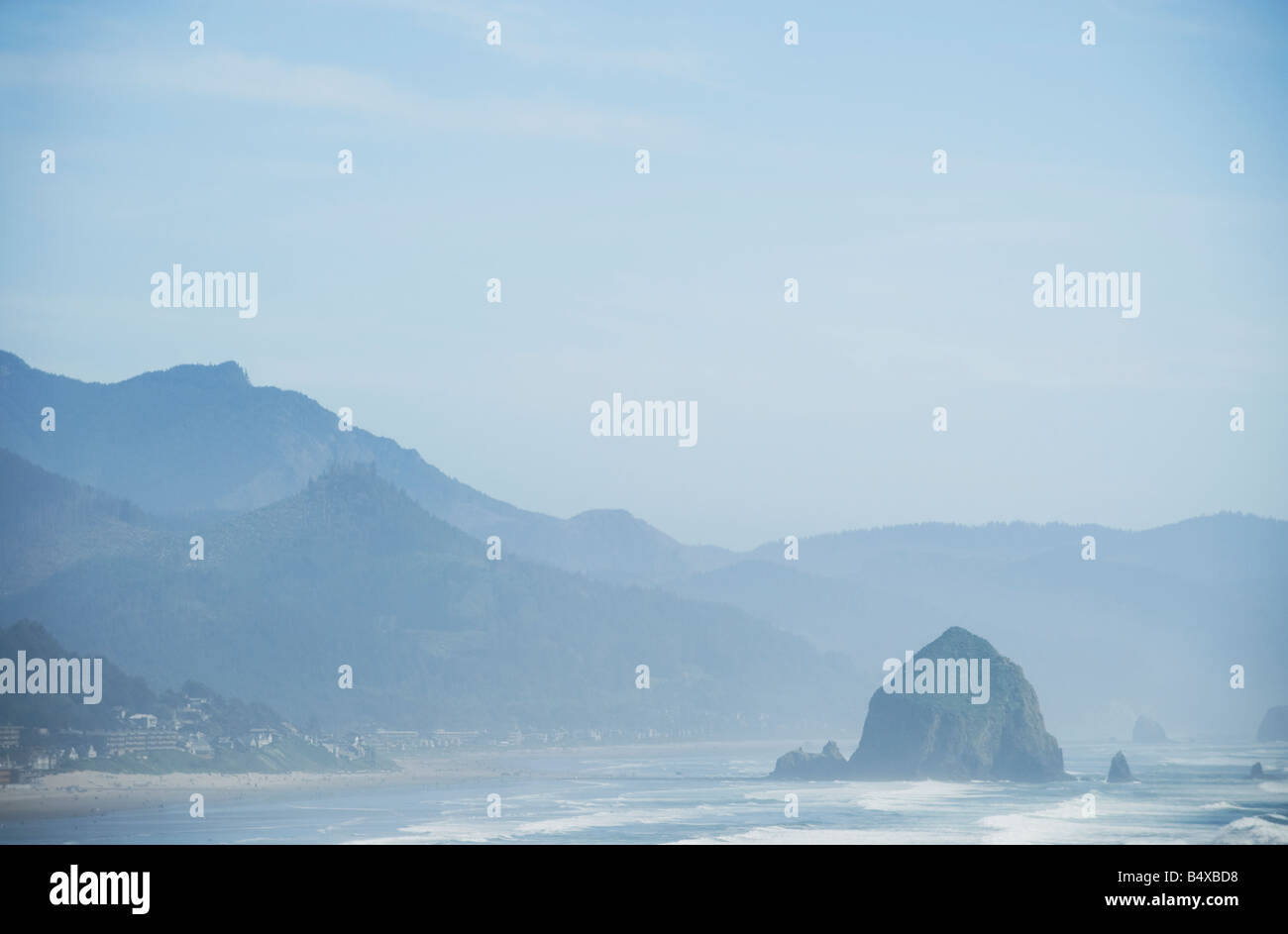 Ocean rock formations hi-res stock photography and images - Alamy