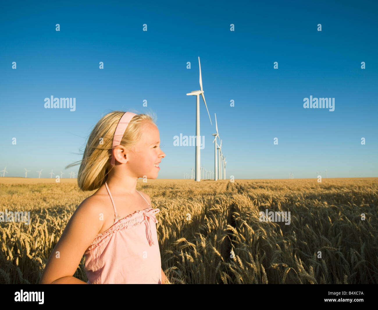 Tall girl group hi-res stock photography and images - Alamy