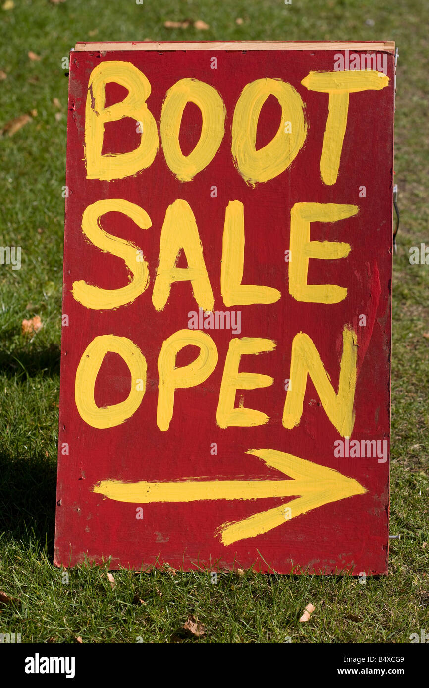 Car boot sale sign hi-res stock photography and images - Alamy