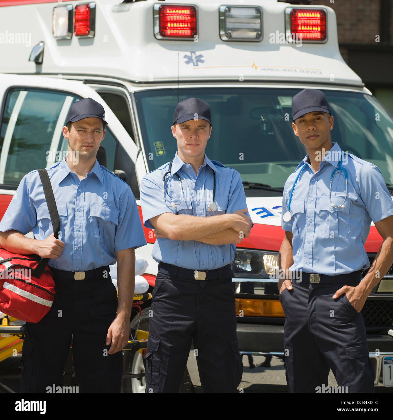 Ambulance Uniform Stock Photos & Ambulance Uniform Stock Images - Alamy