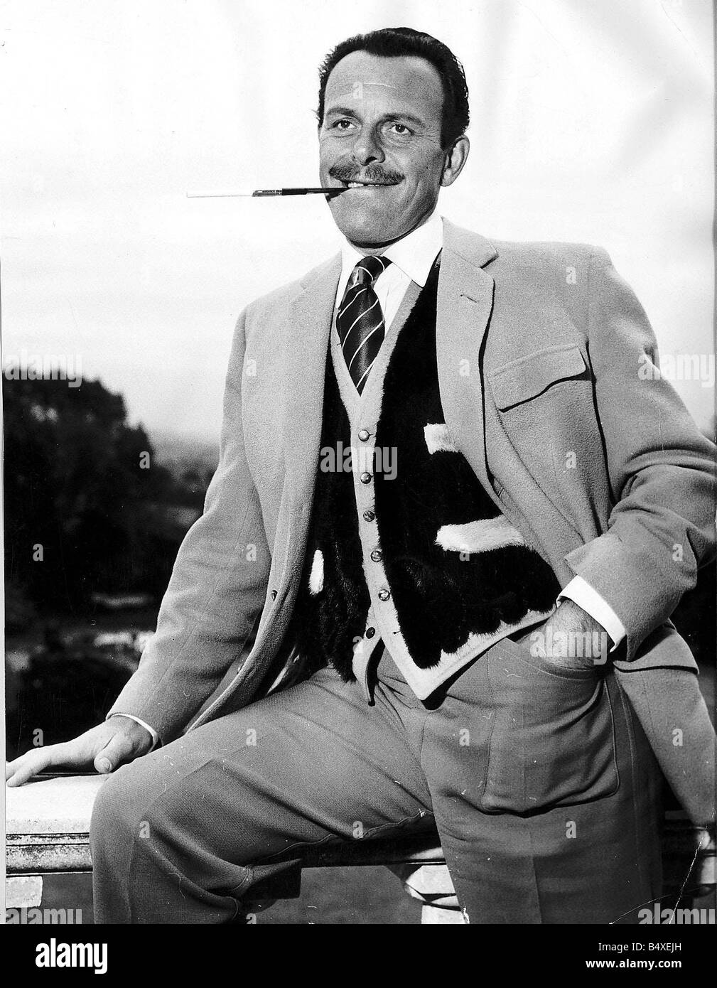 Terry thomas actor hi-res stock photography and images - Alamy