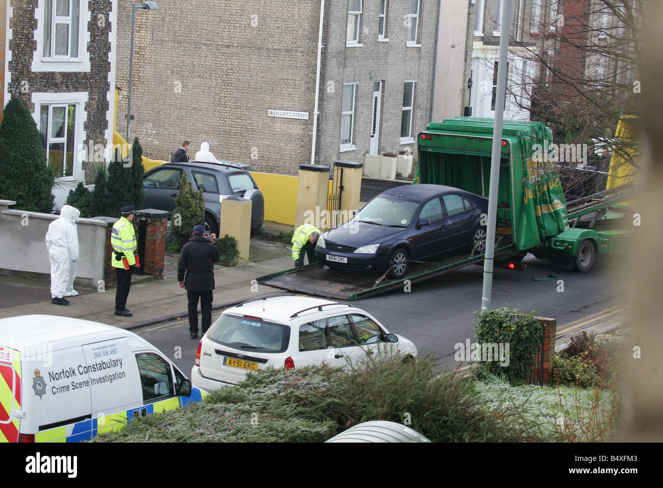Suffolk Serial Killer December 2006 Forensic investigations at London ...