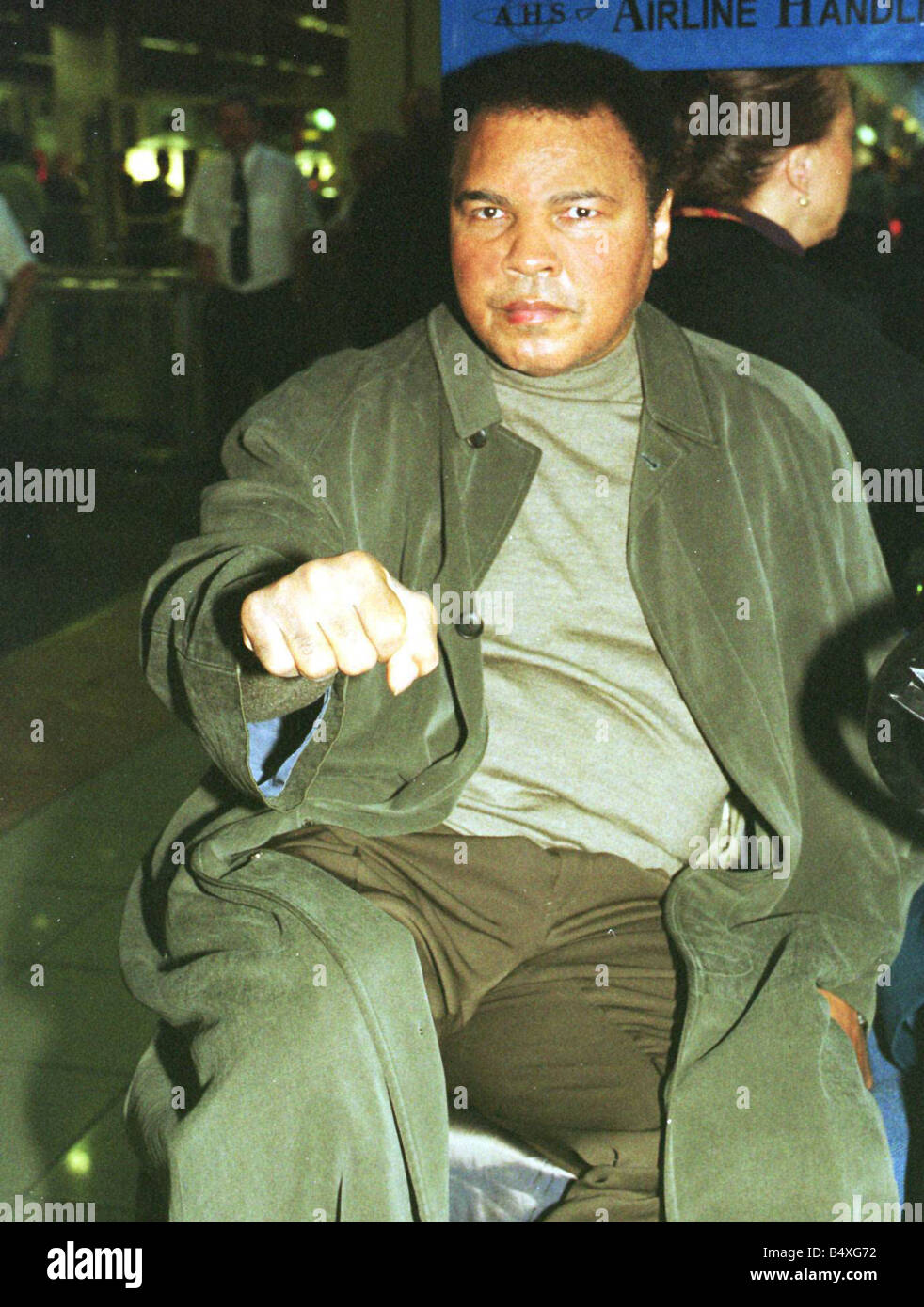Muhammad Ali boxing legend December 1999 leaves Heathrow Airport for ...