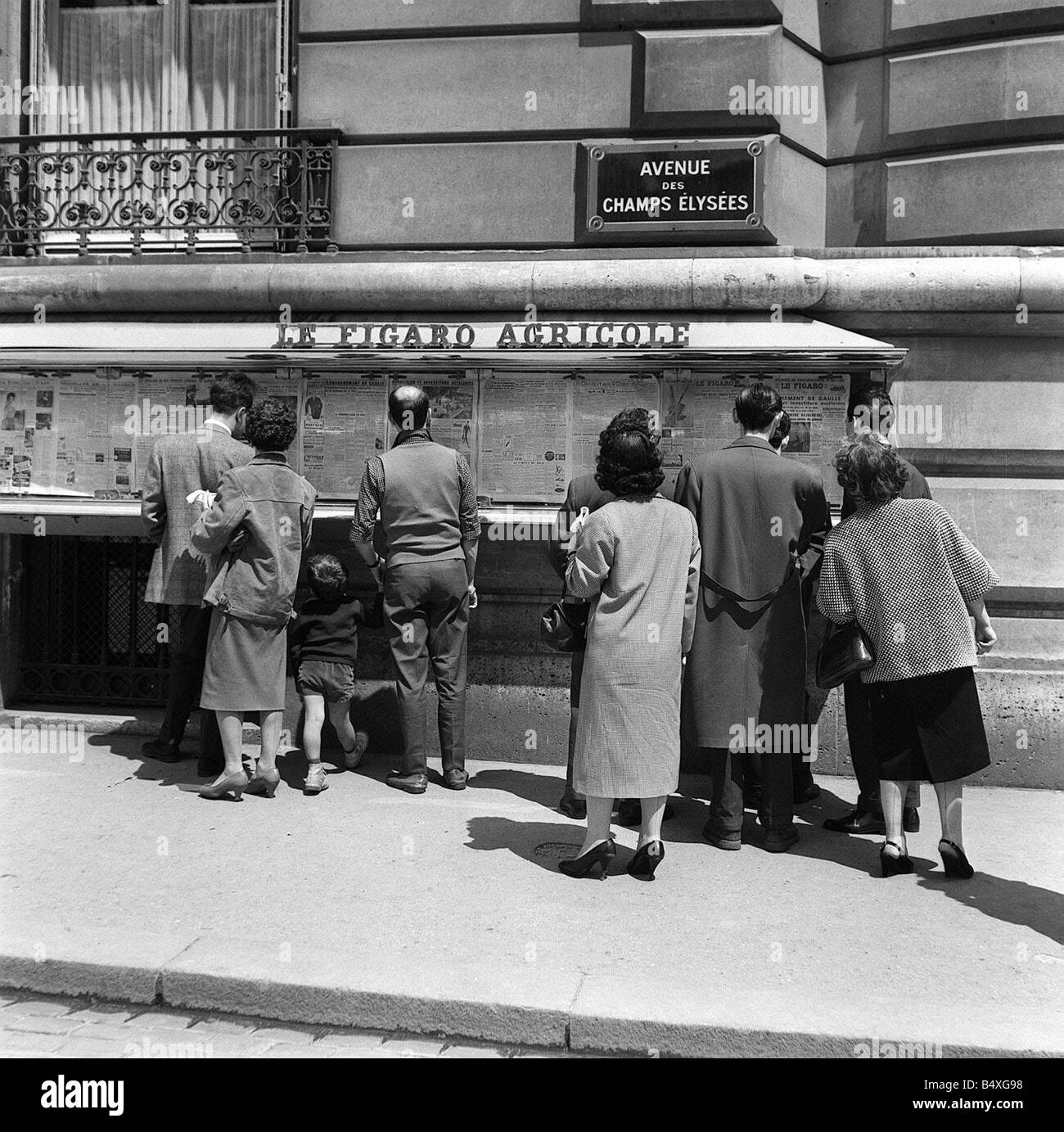 1950s newspaper headlines hi-res stock photography and images - Alamy