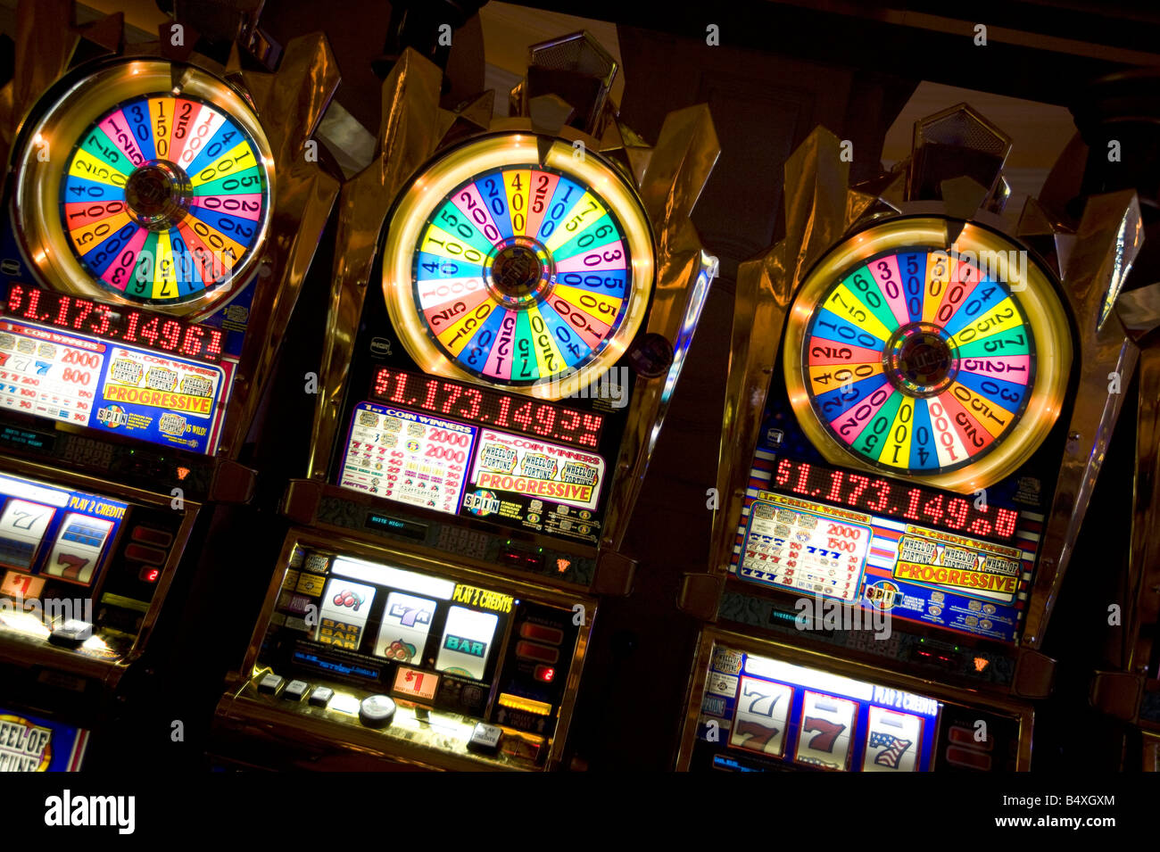 Slot reels hi-res stock photography and images - Alamy