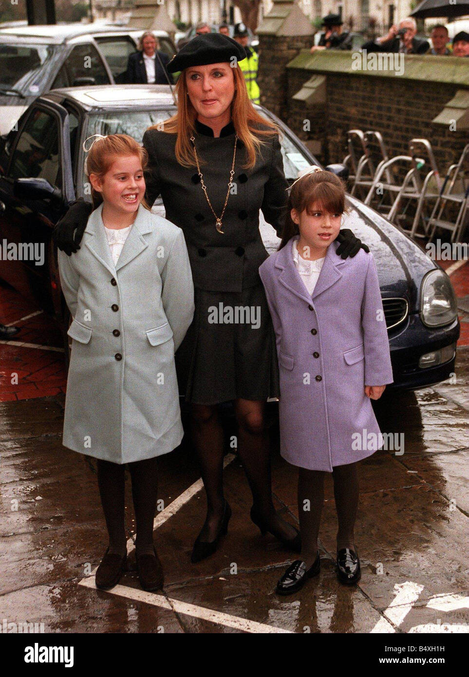 Sarah ferguson mother hi-res stock photography and images - Alamy