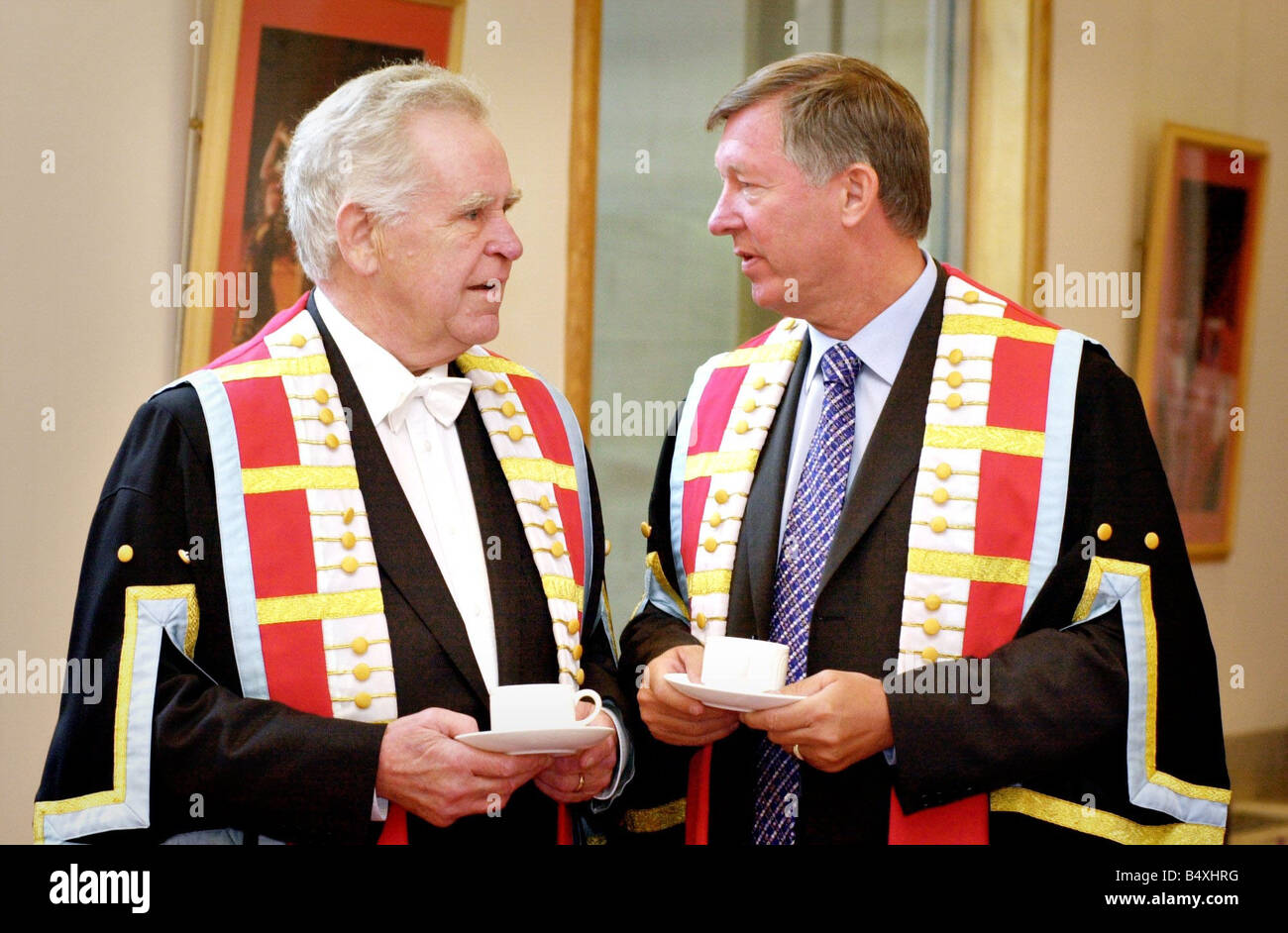 MAGNUS MAGNUSSON AND SIR ALEX FERGUSON july 2001 GET HONOURARY DEGREE ...