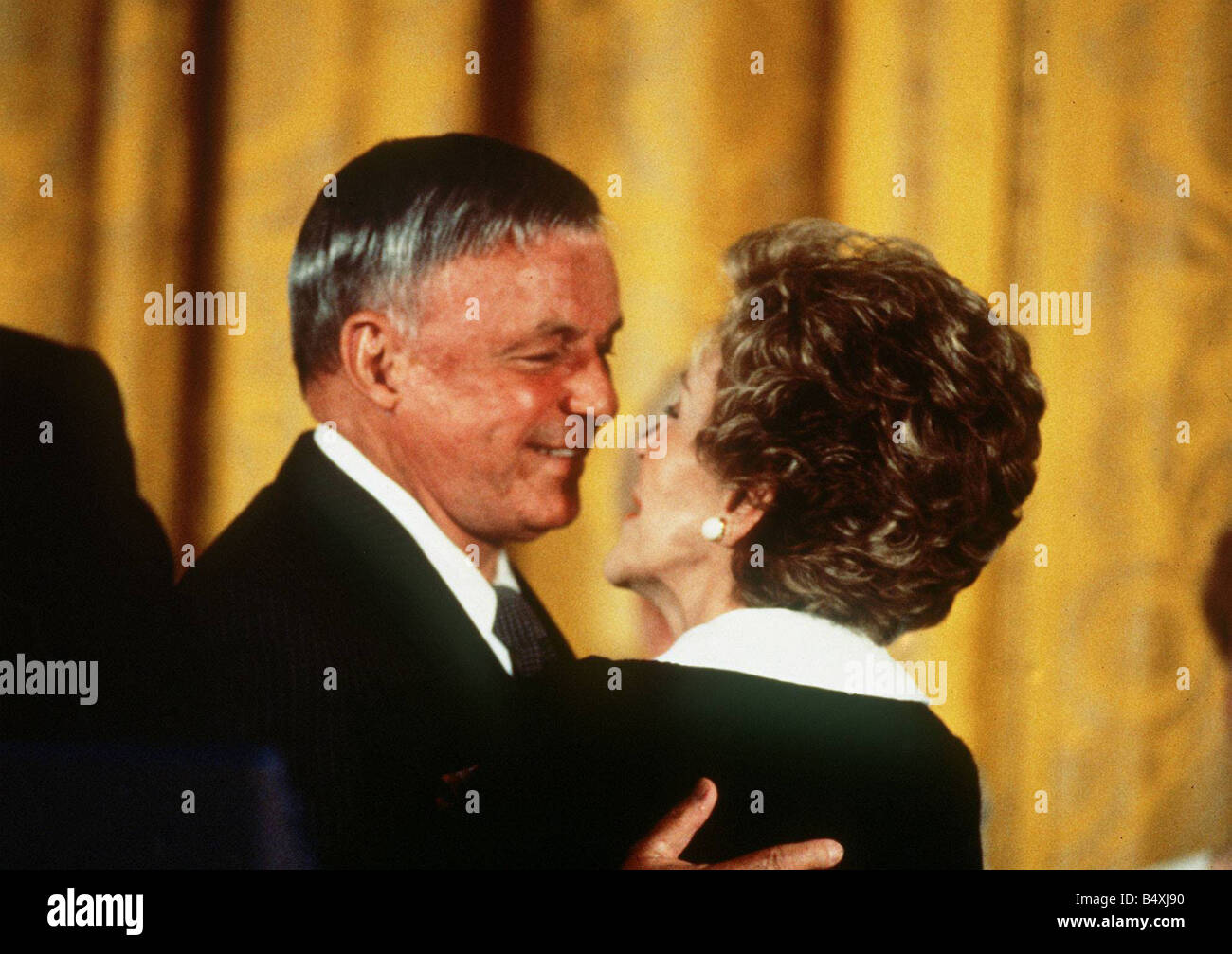 Singer nancy hi-res stock photography and images - Alamy