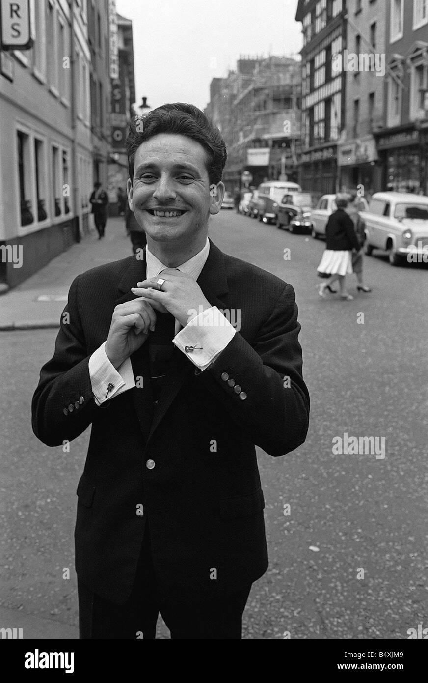 Singer Lonnie Donnegan 1960 Famous skiffle player who was famous with ...