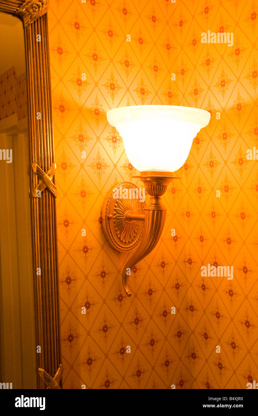 Light fixture detail hi-res stock photography and images - Alamy