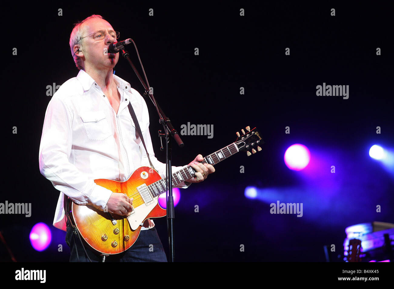 Mark Knopfler performs at Newcastle City Hall Stock Photo - Alamy Mark Knopfler performs at Newcastle City Hall Stock Photo - Alamy