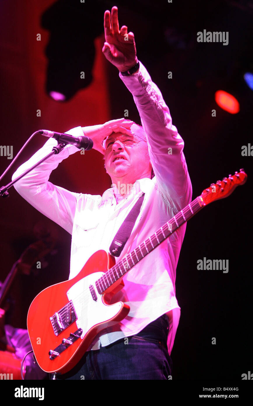 Mark Knopfler performs at Newcastle City Hall Stock Photo - Alamy Mark Knopfler performs at Newcastle City Hall Stock Photo - Alamy