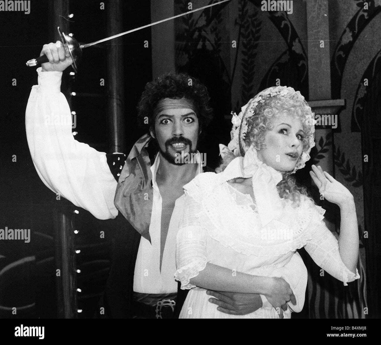 Tim curry pirates penzance hi-res stock photography and images - Alamy