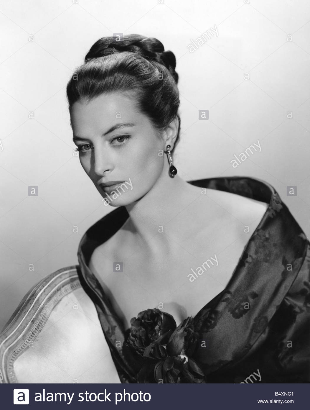 French Actress Capucine Stock Photos & French Actress Capucine Stock ...
