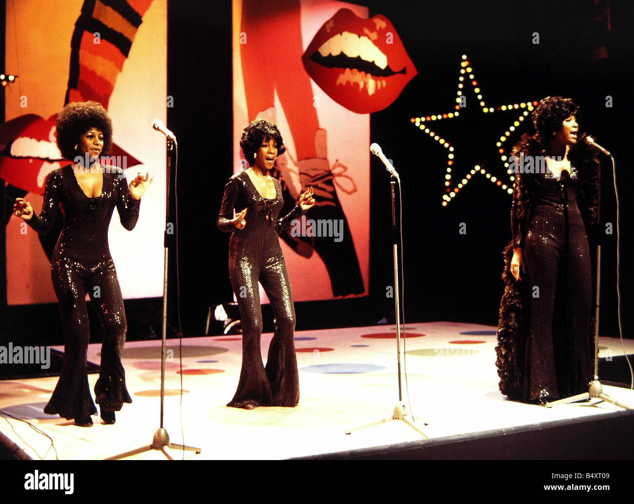Top of the pops 1970s hi-res stock photography and images - Alamy