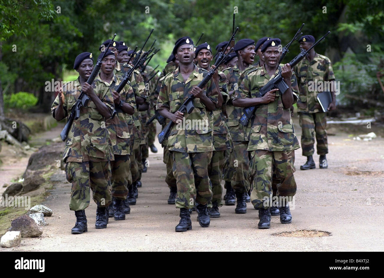 pic ANDY STENNING SIERRA LEONE SIERRA LEONE GOVERNMENT TROOPS IN THE ...
