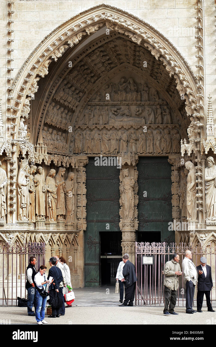 People standing near cathedral entrance Stock Photo - Alamy